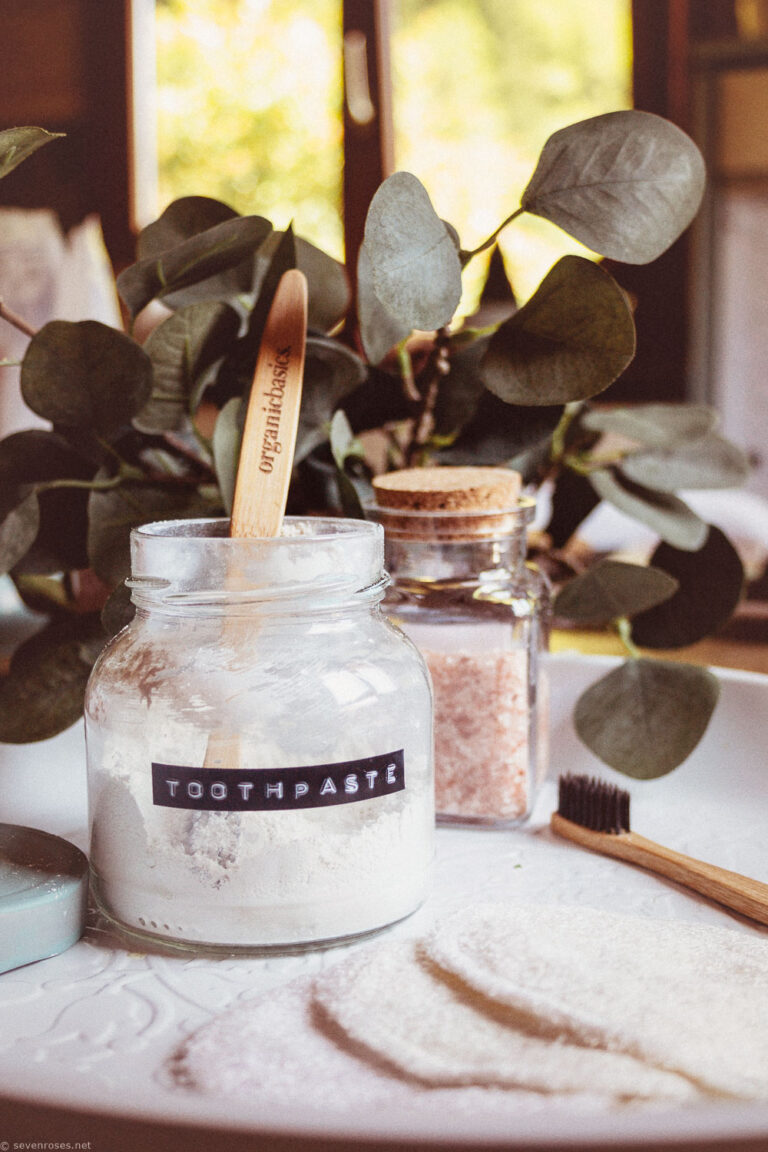 How to make your DIY natural toothpaste - Zero Waste & Vegan - Seven Roses