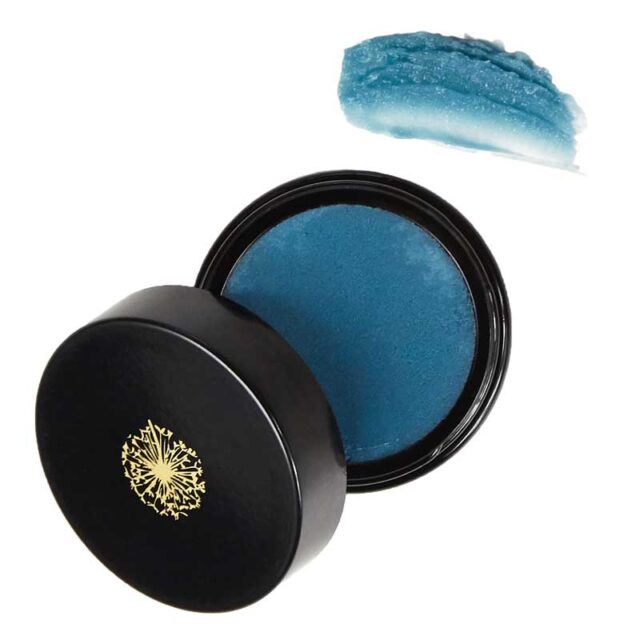 20 must-have Classic Blue green beauty products for 2020 - Seven Roses