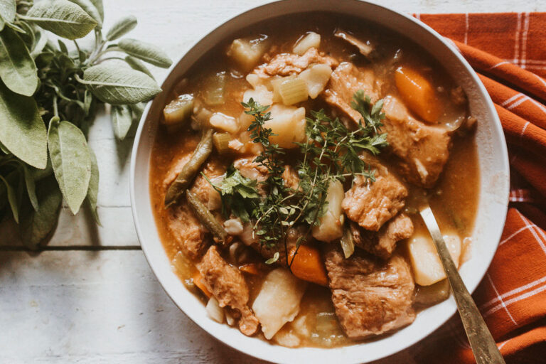 Hearty Vegan stew - easy & delicious cold weather comfort food for the ...